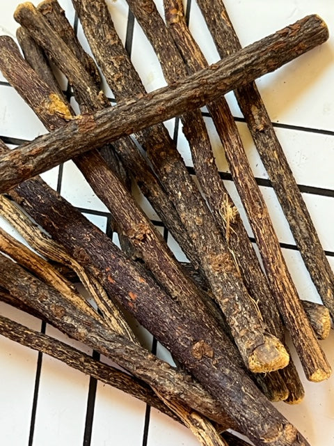 Licorice Root sticks – The Essential Herbal